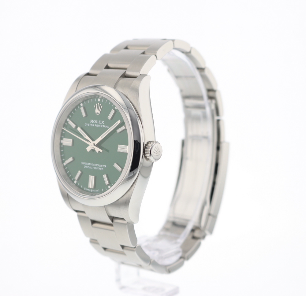Rolex Oyster Perpetual 126000 en Acier inoxydable | CHRONEXT